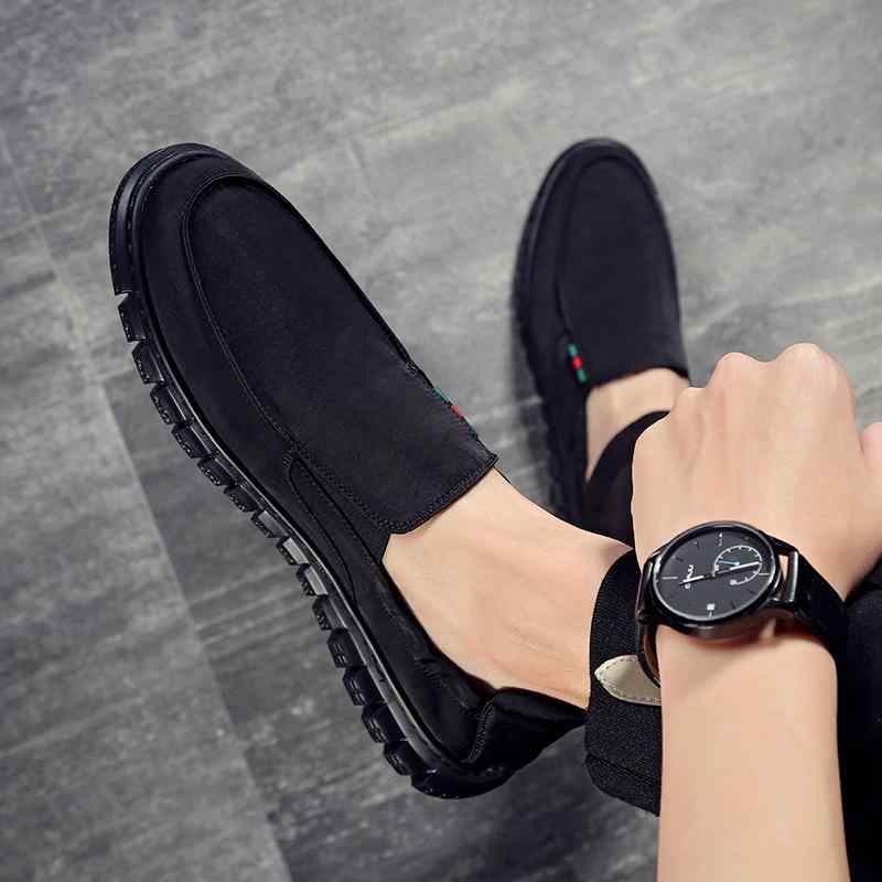 ・カテゴリ: シューズ・スタイル: カジュアル・サブスタイル: デイリーカジュアル・柄: 無地・特徴: シンプル・カラー展開: ブラック・サイズ展開: 38.39.40.41.42.43.44・高さ: ローカット・ヒール: フラット・留め具...