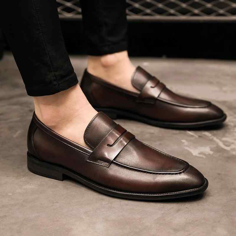 ・カテゴリ: アウトドアカジュアルシューズ・スタイル: 韓国風・デザイン: プレーン・柄: 無地・留め具: スリッポン・つま先形状: ポインテッドトゥ・ヒール高: 1〜3cm・ソール形状: 厚底・アッパー素材: 革（牛革）・アッパー裏地素材...