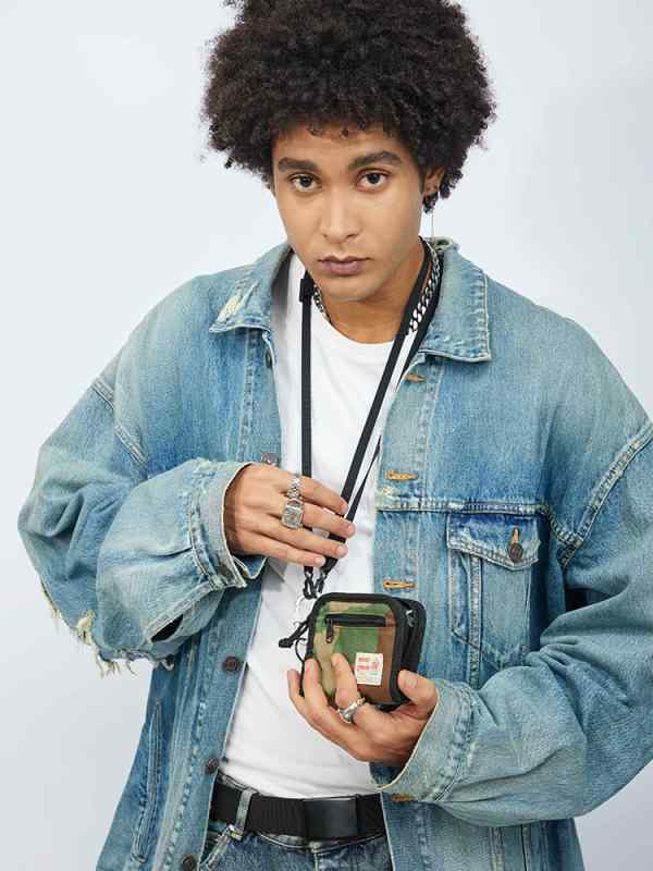 ・タイプ: 二つ折り財布・スタイル: 風・主な素材: ナイロン・裏地素材: ナイロン・開閉方法: ファスナー・柄: 迷彩・形状: 横型・折りたたみ形式: 二つ折り・内部構造: カード入れ.キーポケット.札入れ.小銭入れ.IDポケット・性別:...