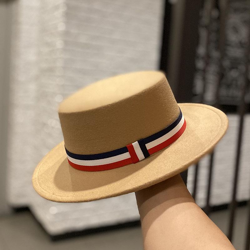 ・カテゴリ: 平つば帽・スタイル: カジュアル・主な素材: ウール・デザイン: 無地・カラー展開: 軍緑.コーヒー色.レッド.ブルー.ローズレッド.キャメル.レイクブルー.ロイヤルブルー.ダークグリーン.蛍光グリーン.イエロー.スカイブルー...