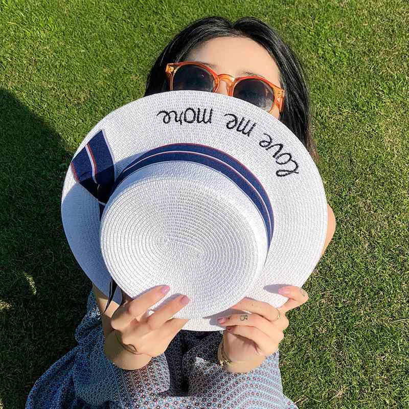 ・タイプ: フラットトップハット・スタイル: ストリート・主な素材: 編み・性別: レディース・対象: 少年.若者.中年・サイズ: フリーサイズ 調節可能.風飛び防止紐付き・デザイン: 刺繍・カラー展開: 白×ベージュ帯.黒×ベージュ帯.ベ...