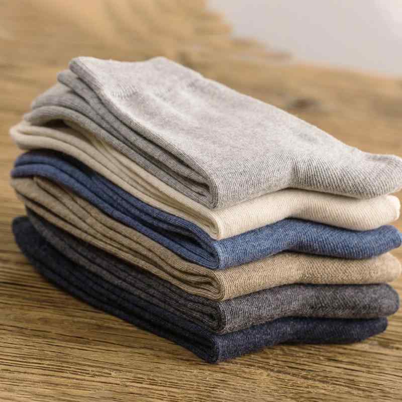 ・カテゴリ: ソックス・機能: 吸湿速乾・サイズ: フリーサイズ・主な素材: 綿・柄: 無地・・性別: メンズ・カラー展開: ブラック.ホワイト.マルチカラー・ソックス丈: ミドル丈・厚さ: 厚手・セット内容: 5足組