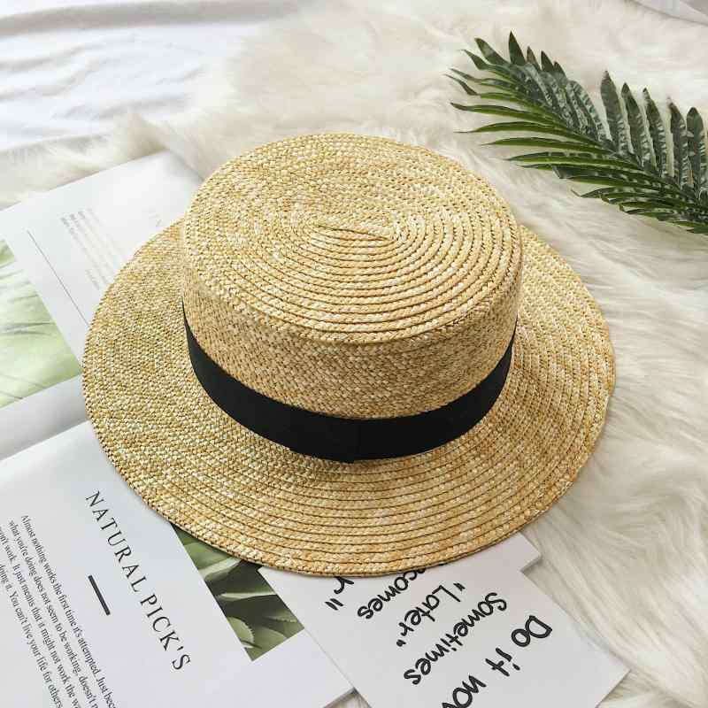 ・カテゴリ: 麦わら帽子・スタイル: カジュアル・主な素材: ストロー・対象: 男女兼用・年齢層: 15〜39歳・サイズ: 調節可能・デザインバリエーション: リボン.マーク付・つばのタイプ: ワイド・つばの形: 平つば・つばの長さ: 5c...