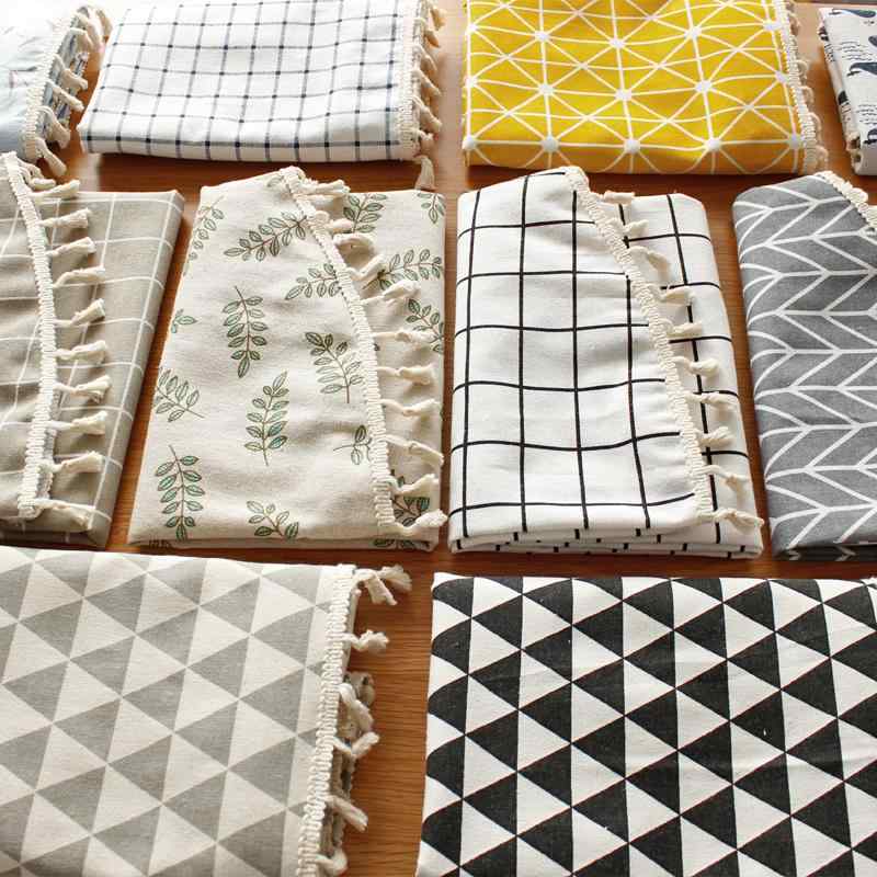 ・カテゴリ: テーブルクロス・素材: 混紡・柄: 格子・スタイル: 北欧・カラー展開: 白方格.灰魚骨.カーキ方格.黄棋格.青線白格.灰白三角.黒白三角.オリーブ.カートゥーンエッフェル塔.コーヒーデイジー.白デイジー.白地青鯨.松の木.白...