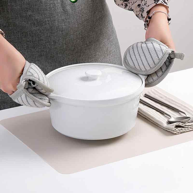 ・重さ: 約125g・デザイン: 無地・スタイル: 北欧風・形状: 四角・素材: シリコン・カラー展開: モランディグリーン.モランディイエロー.モランディダークグレー.ブルー.グレー.オレンジ・サイズ展開: 大.小