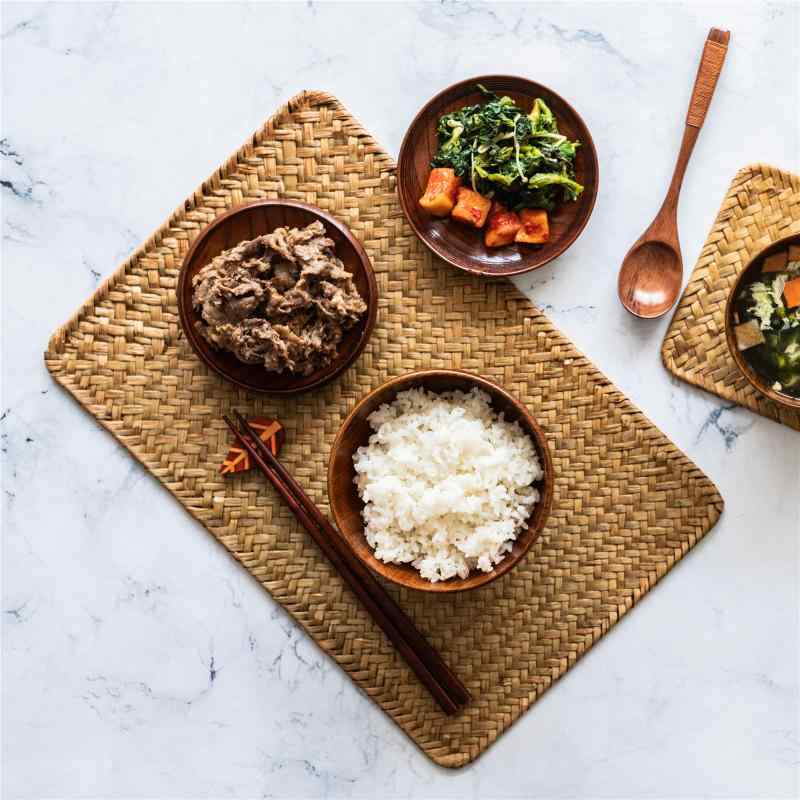 ・主な素材: 竹・スタイル: 和風・形状: 長方形・デザイン要素: 田園風・適用空間: ダイニング・カラー展開: ナチュラル.イエロー・サイズ展開: 小.中.大.特大・製造方法: ハンドメイド