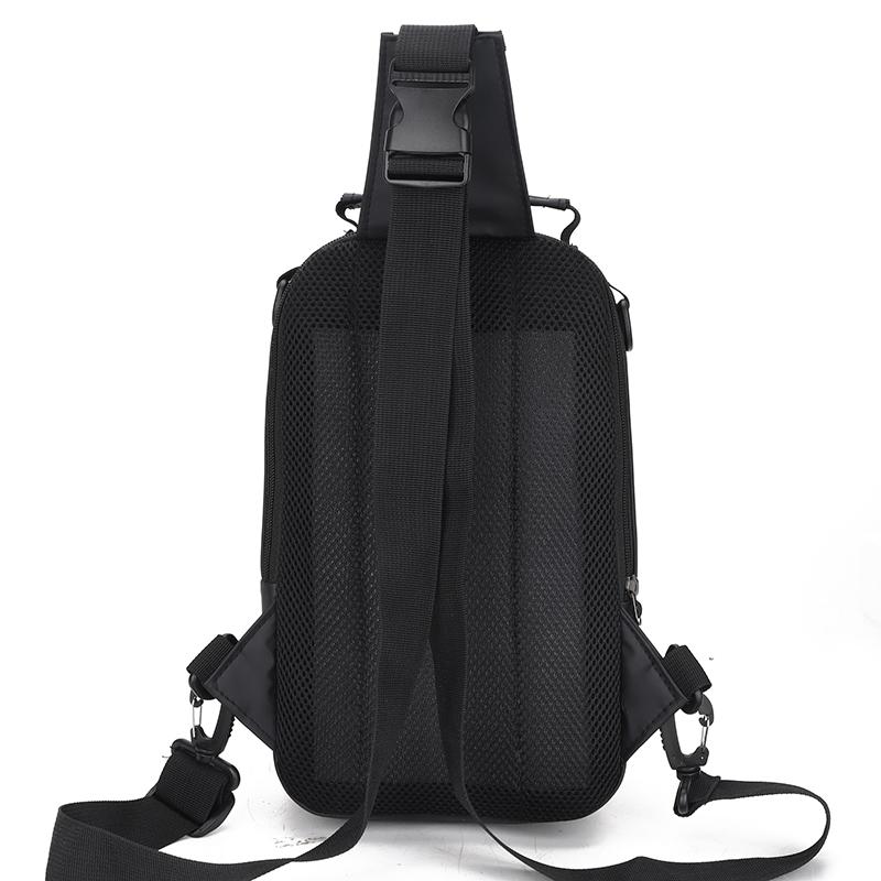 ・柄: 配色デザイン・スタイル: カジュアル・素材感: ソフト・対象: 若年層・開閉方式: ファスナー・バッグの種類: ボディバッグ・形状: スクエア・素材: ナイロン・内側構造: ドキュメントポケット・カラー展開: カーキ.ブルー.グレー...