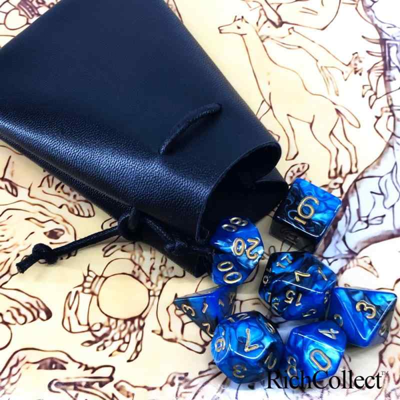 ・カテゴリ: 数字サイコロ・カラー展開: 黒青ホログラフィック金文字セット.紫黒ホログラフィック金文字セット.橙黄ホログラフィック白文字セット.橙銀ホログラフィック白文字セット.黒白ホログラフィック金文字セット.黒黄ホログラフィック金文字セ...