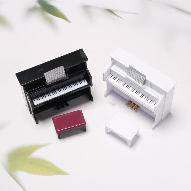 ・カラー展開: ミニホワイト.ミニブラック