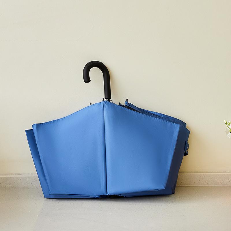 ・種類: 晴雨兼用傘・タイプ: 三つ折り傘・柄: 無地・カラー展開: ブラック.抹茶グリーン.ベージュ.モーニングミストグリーン.ミルクブルー.ピンク.ホワイトチェック・開閉方式: 手動・傘骨素材: ステンレス・傘生地: 黒コーティング・半...