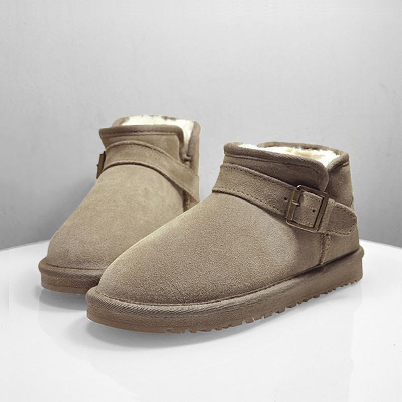 ・カテゴリ: スノーブーツ・スタイル: カジュアル・シーズン: 冬・筒丈: ショート・アッパー素材: スエード・シャフト素材: スエード・アウトソール素材: ゴム・インソール素材: フェイクファー・アッパー裏地: フェイクファー・シャフト裏...