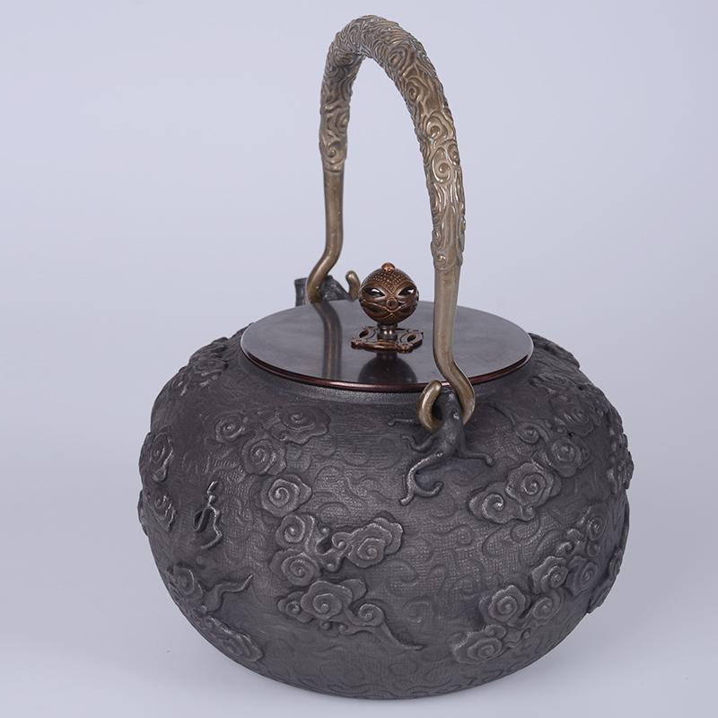 ・素材: 鋳鉄・容量: 1L以上・スタイル: 和風・テイスト: レトロ・デザイン展開: 秀水島.長閑素壺.松竹紋.前程似錦.朴樹.麒麟.老茶壺.衡肌形素壺.蜂窩素壺.古紋飾.翠竹.繁花.称心如意.参禅・製法: 手作り・形状: 提梁