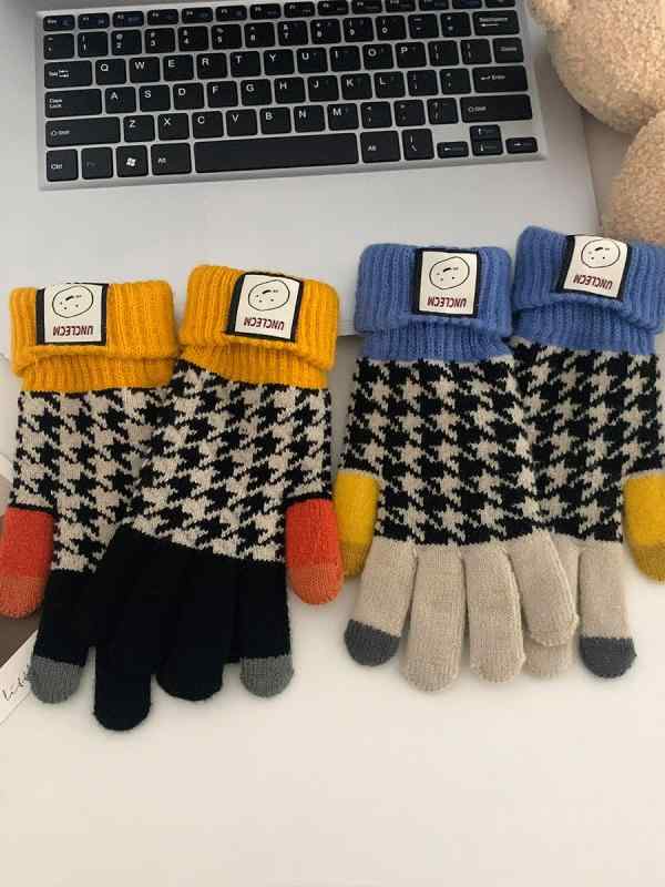 サイズ: フリーサイズ カラー: ブラック.ブラック（2枚組）.ミカ色（2枚組）.ブラック+ミカ色（各1枚）.ミカ色.ブラック+ミカ色 デザイン: 指あり手袋 タイプ: ユニセックス