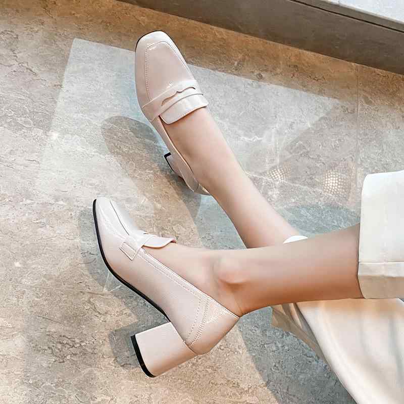 ・スタイル: ブリティッシュ・デザイン特徴: メタル・裏地素材: PU・サイズ展開: 33 34 35 36 37 38 39 40・対象: 若年層・留め具: スリッポン・着用シーン: 日常・アッパー素材: PU・ヒール高: 5～8cm・タ...