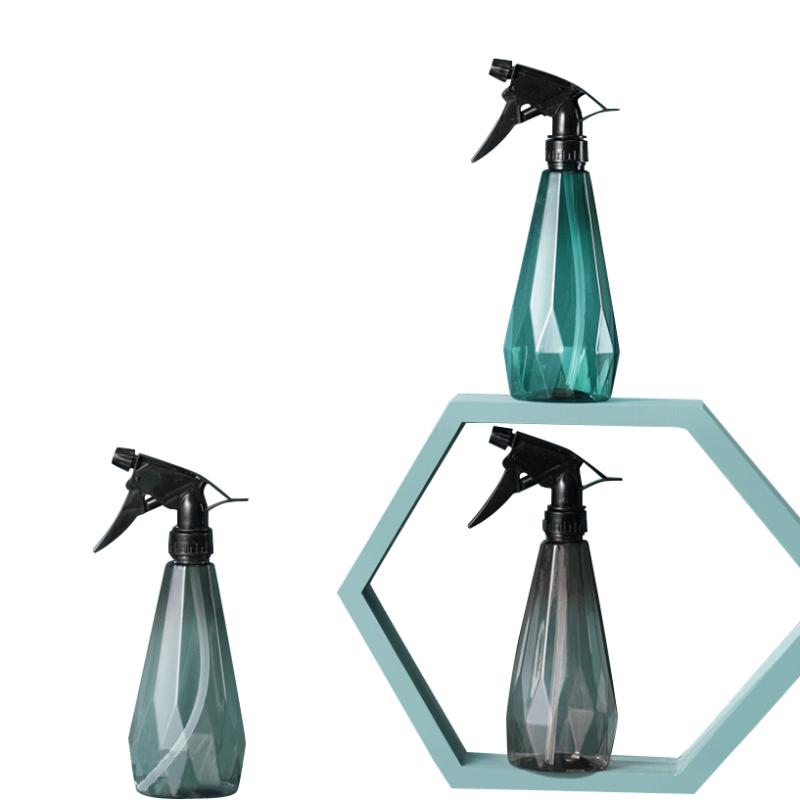 ・素材: プラスチック・カラー展開: スターリーグレー.ブラウンティー.エメラルドグリーン・タイプ: スプレー・散水兼用