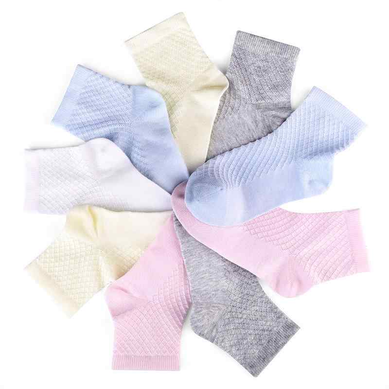 ・対象年齢と推奨サイズ: 1-3歳（18-22）.3-5歳（23-25）.6-8歳（26-31）.9-12歳（31-36）.13-15歳（36-41）.パパ向け（41-43）・・対象性別: 男女兼用・靴下種類: ショートソックス・素材構成:...