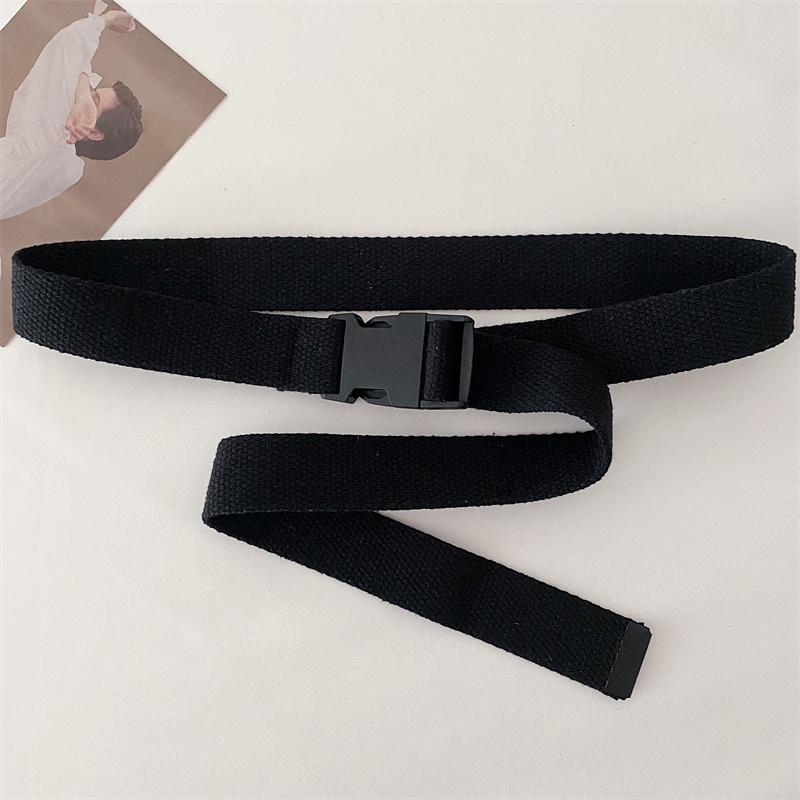 主素材: キャンバス スタイル: カジュアル 性別: 男女兼用 デザイン: ベルトタイプ ベルトの特徴: 無地 カラー: ブラック.ホワイト.ピンク.パープル.レッド.ブルー.イエロー バックルタイプ: スムースバックル 長さ: 一重巻き ...