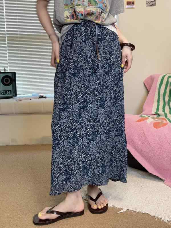 ウエストタイプ: ハイウエストスカート丈：ロングシルエット：Aライン