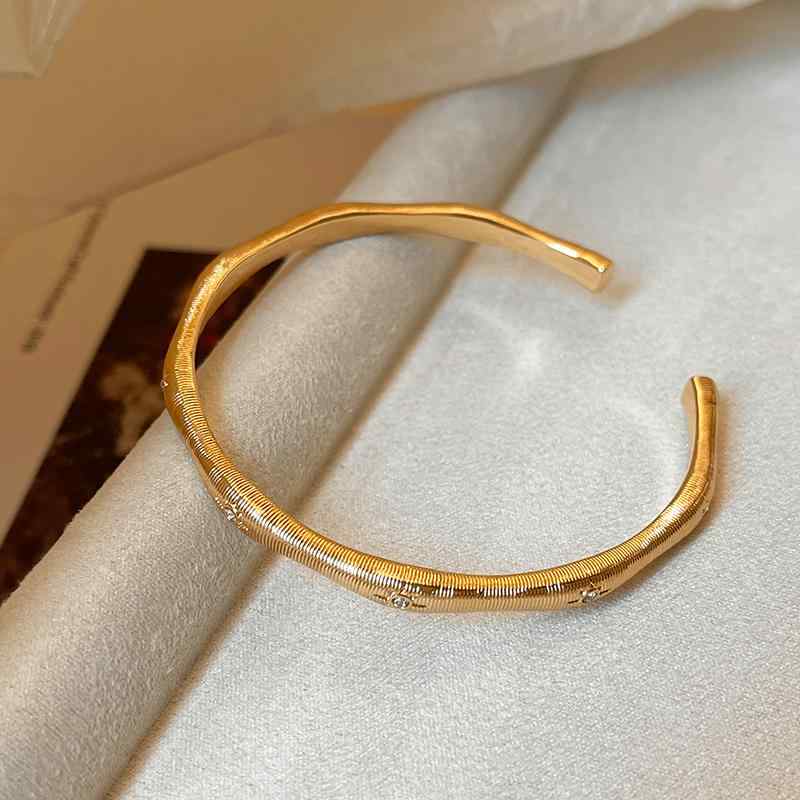ブレスレット レディース ゴールド チャイナ風 つや消し 八角星 竹モチーフ 秋冬 韓国 合金 バングル ナチュラル レトロ シンプル 細め おしゃれ 普段使い パーティー