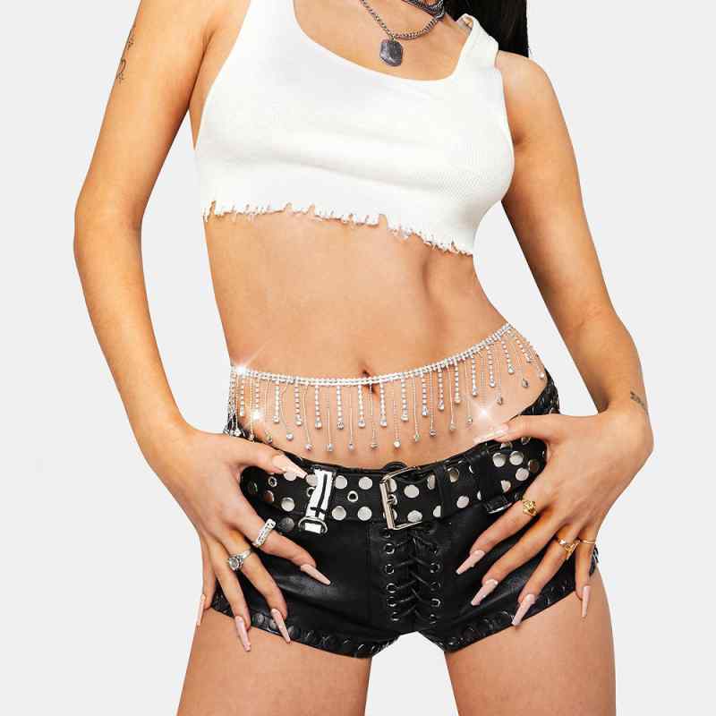 要素: フリンジ タイプ: ベルトチェーン 幅: 5cm 主な素材: 金属 バックルタイプ: フック 長さ: シングルループ バックル素材: 合金 カラー: シルバー105cm（メインチェーン60cm）.シルバー115cm（メインチェーン7...