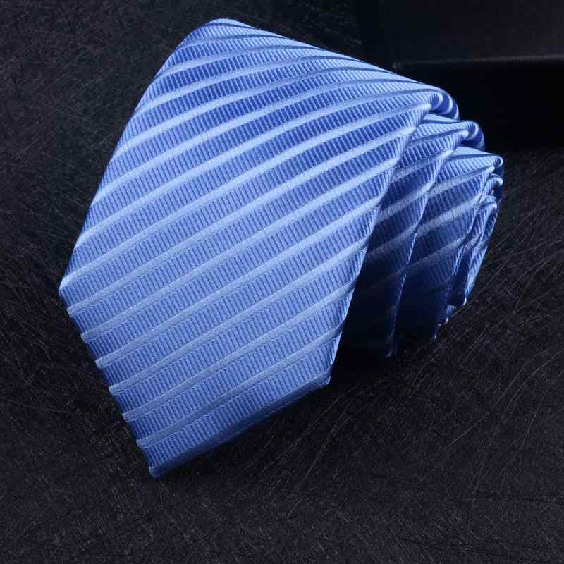 柄: ストライプ パッケージ: カラー: 真8cm手結ちL12.真8cmジッパーL12.真8cm手結ちL30 裏地素材: ポリエステル 服飾技術: 色織り デザイン: アロー型ネクタイ ネクタイ幅: 普通型（7cm-12cm）