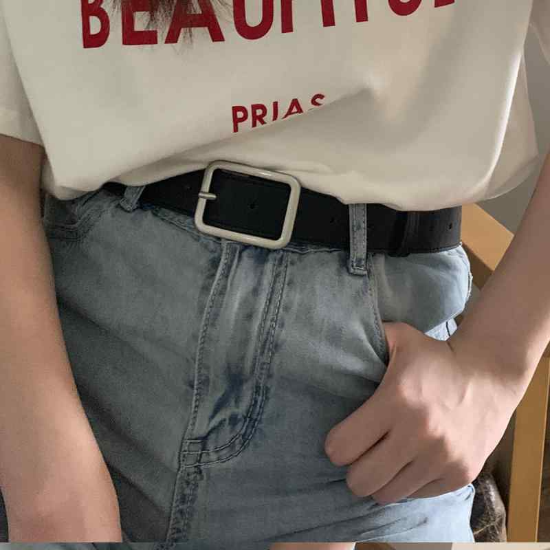 主材質: PU（合成皮革） デザイン: ベルト カラー: ブラック 流行要素: 幾何学模様 バックル素材: 合金 バックルタイプ: ピンバックル 長さ: シングルループ