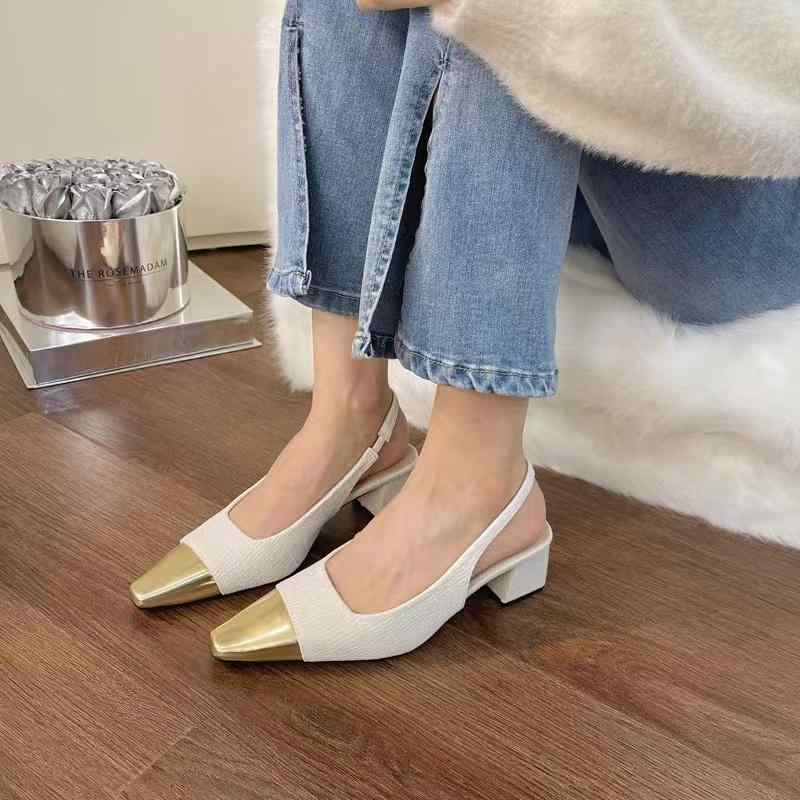 ヒールの高さ：4cmソール素材: ゴム