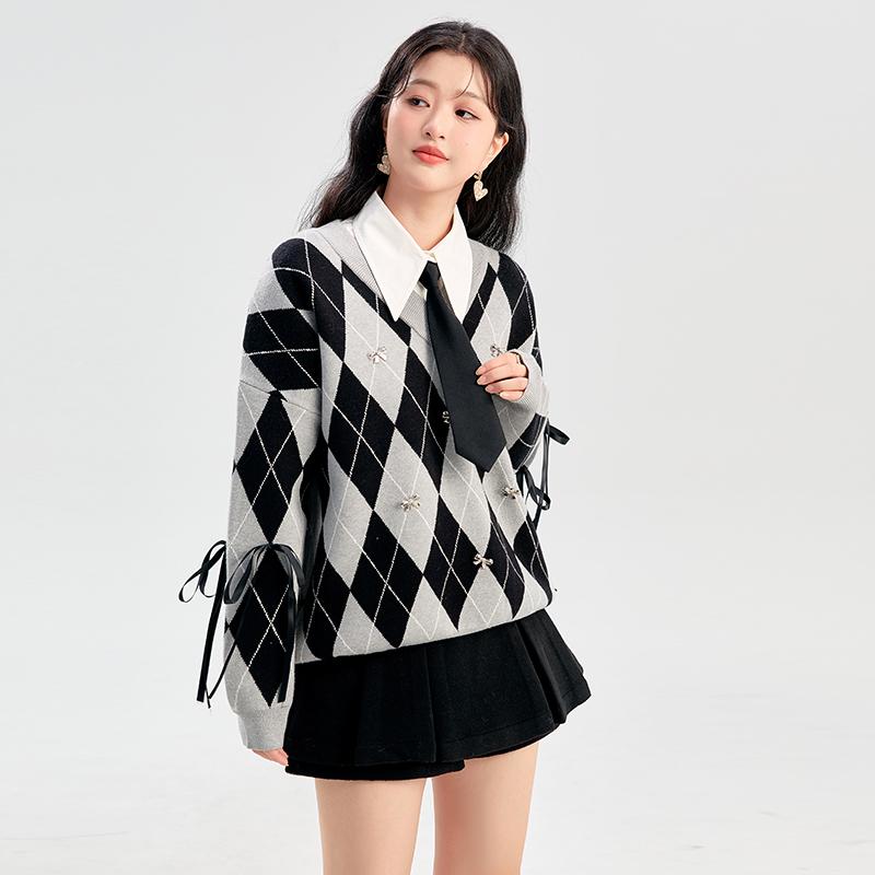 サイズ: L.XL.XXL.XXXL.M ネックタイプ: Vネック カテゴリー: ニットセーター/カーディガン カラー: グレー/ブラック 袖丈: 長袖 着丈: レギュラー 体型: 梨型体型