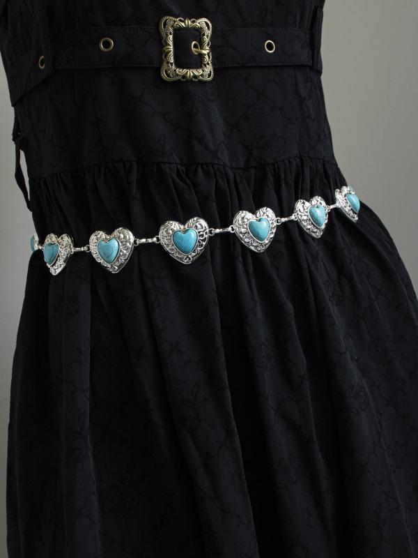 デザイン: インレイ装飾 タイプ: ウエストチェーン 幅: 3.5cm 長さ: シングルループ 素材: 金属 バックルタイプ: フック式 バックル素材: 合金 加工: エンボス加工 装飾: ラインストーン付き カラー: ハート型ターコイズウ...