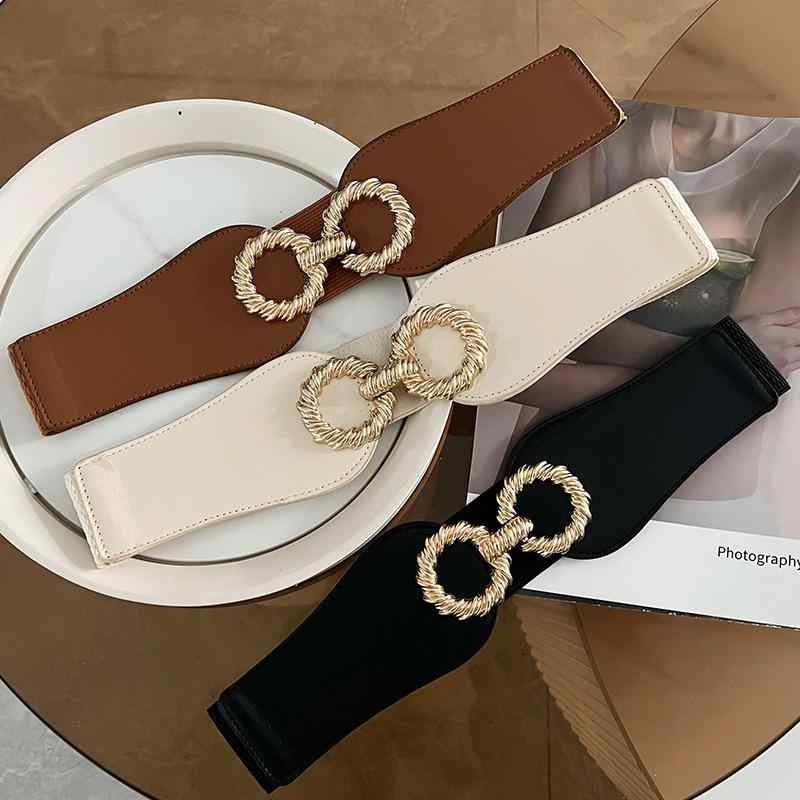 主な素材: PUレザー タイプ: ウエストベルト デザイン: シンプル.編み込み.ゴム仕様 カラー: ブラック.キャメル.ホワイト バックル素材: 合金 バックルタイプ: フック式 仕様: ソフトタイプ 幅: 6cm 長さ: 90cm