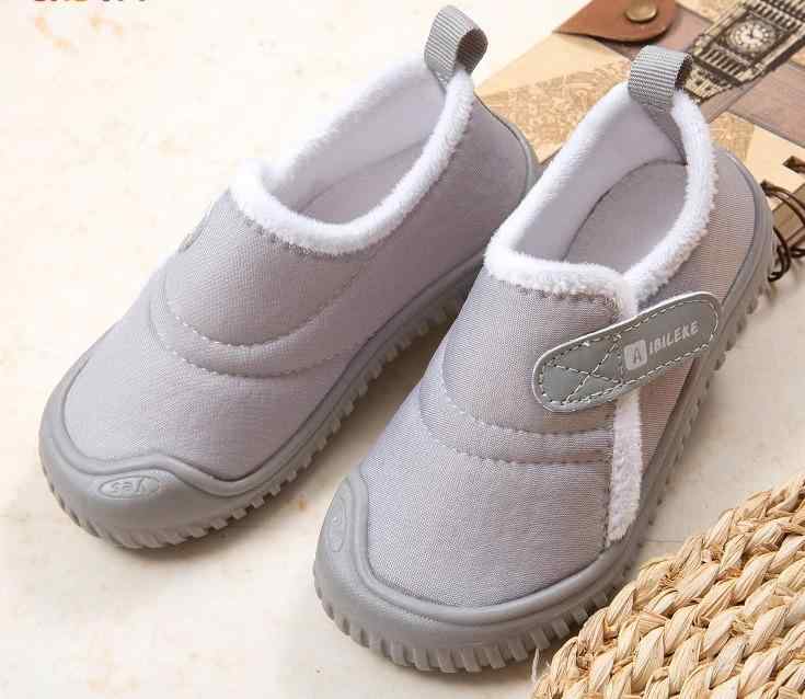 レザー革素材：牛革表面素材: 綿布幼児用靴底素材: TPR