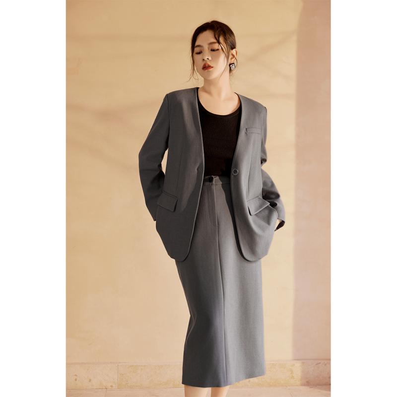 サイズ: 1.2.3.4.5 カラー: グレー（ジャケット）.ピンク（ジャケット）.グレー（スカート）.ピンク（スカート）