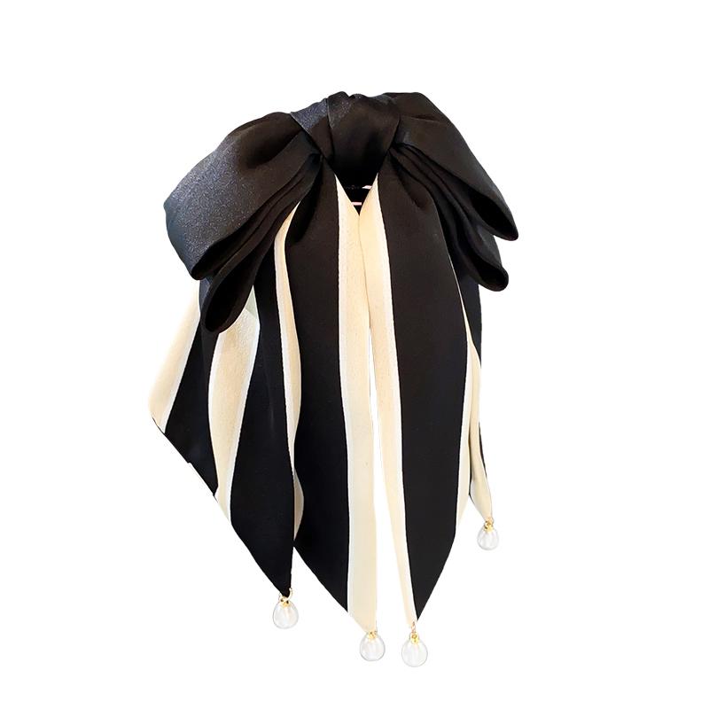 素材: 布 カテゴリ: ヘアクリップ デザイン: パールリボン付き カラー: パールリボン