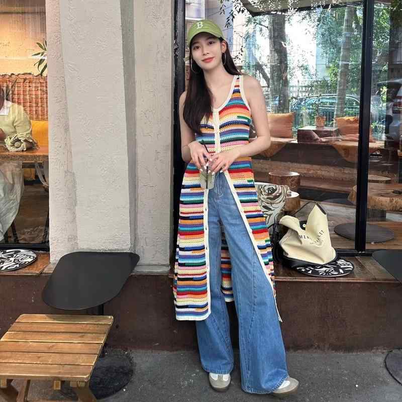 デザイン: 切り替え スタイル: オフィス シルエット: ゆったり タイプ: キャミソール 丈: ミディアム丈 前立て: シングルボタン 柄: ストライプ サイズ: S.M.L カラー: レインボー