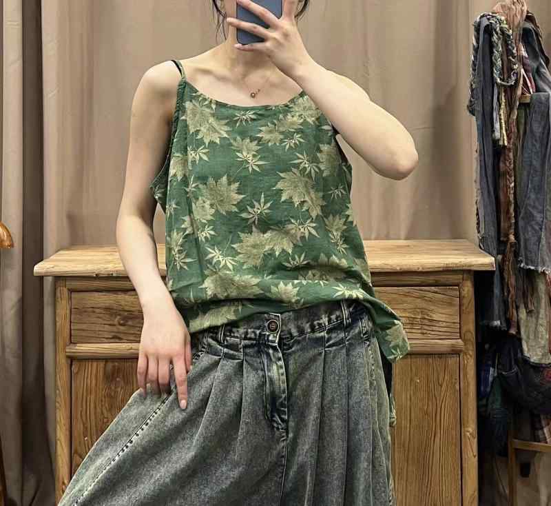 スタイル: ベーシック タイプ: キャミソール 着丈: 普通 柄: - 素材: 綿 サイズ: フリー カラー: イエロー.ブルー.グレーフラワー.オレンジフラワー.レッドドット.グリーンリーフ