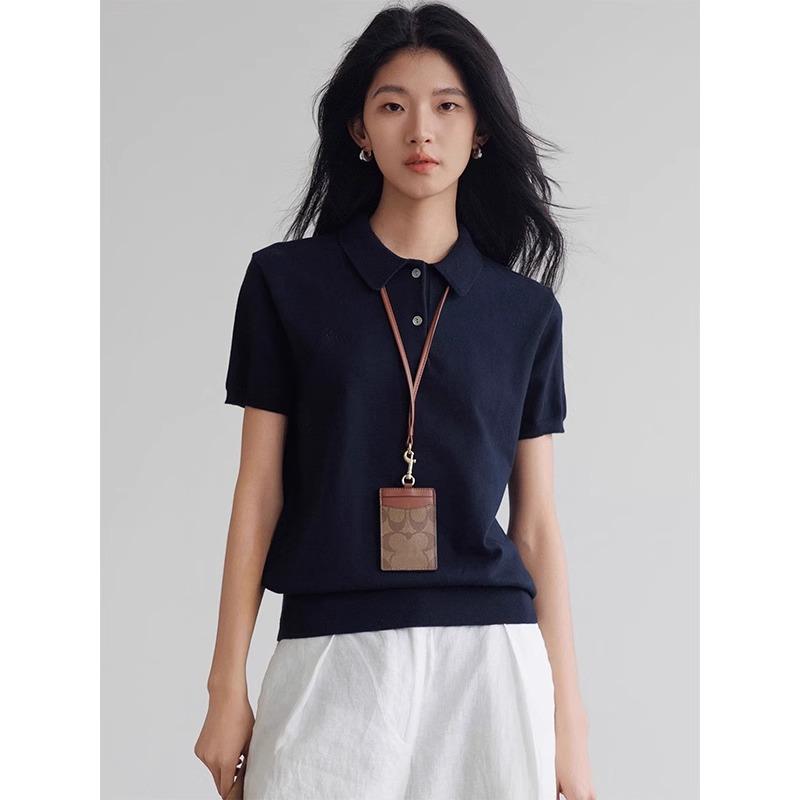 スタイル: オフィス シルエット: ストレート 袖タイプ: レギュラー 袖丈: 半袖 襟型: ポロカラー 着丈: 普通 柄: 無地 サイズ: S.M.L.XL カラー: パープル.ブラック.コーヒー.ライトグレー.ネイビー.ホワイト デザイ...