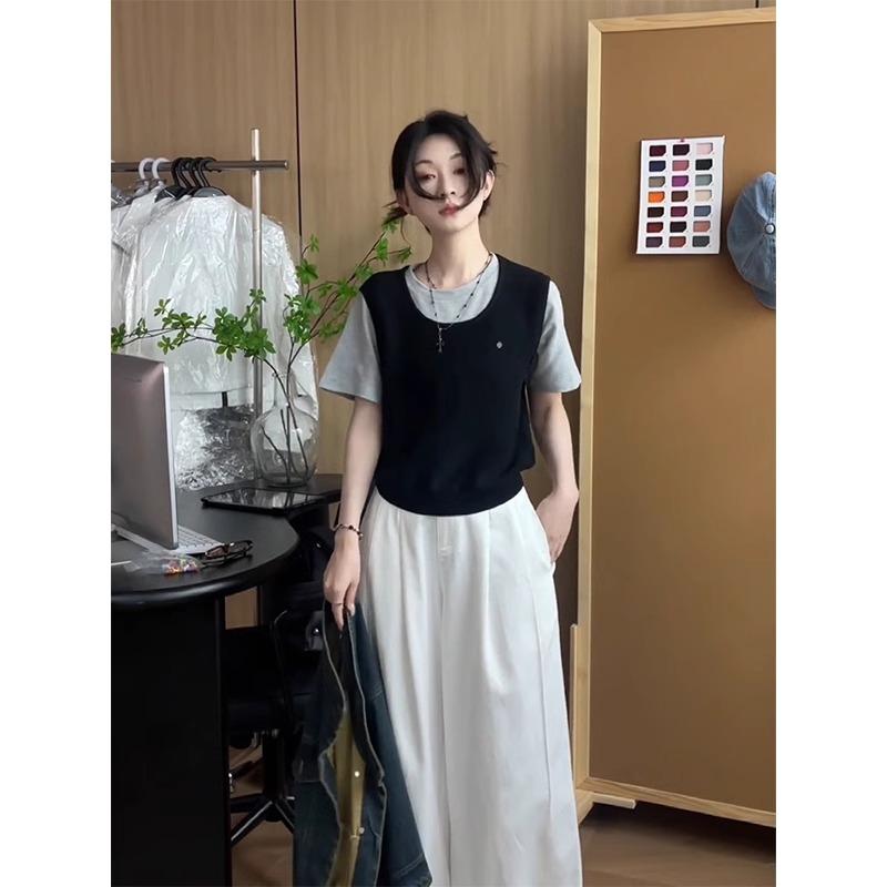 スタイル: オフィス シルエット: ベーシック 袖タイプ: ベーシック デザイン: プルオーバー 袖丈: 半袖 ネックライン: クルーネック 着丈: 標準 柄: 無地 サイズ: S.M.L.XL カラー: ブラック.グレー