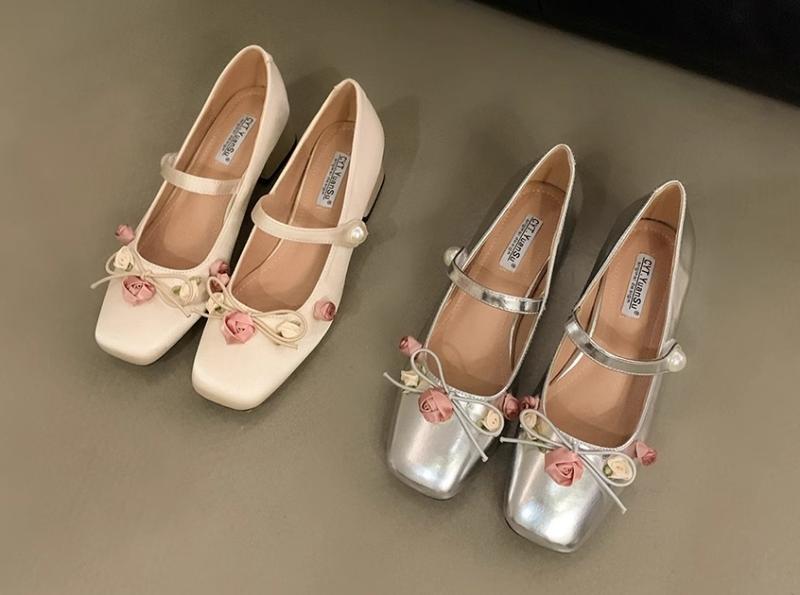 裏地素材: PUアッパー素材: PUインソール素材: マイクロファイバーレザーソール素材: ゴム