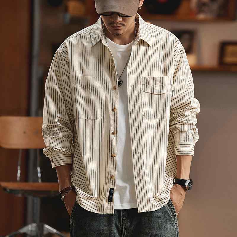 シルエット: ゆったり デザイン: ボタン装飾.ワッペン付き 加工: ノーアイロン加工 素材: 綿 袖タイプ: シャツスリーブ 機能: 通気性が良い 袖丈: 長袖 スタイル: アメリカンカジュアル 襟型: レギュラーカラー 着丈: 標準 前...