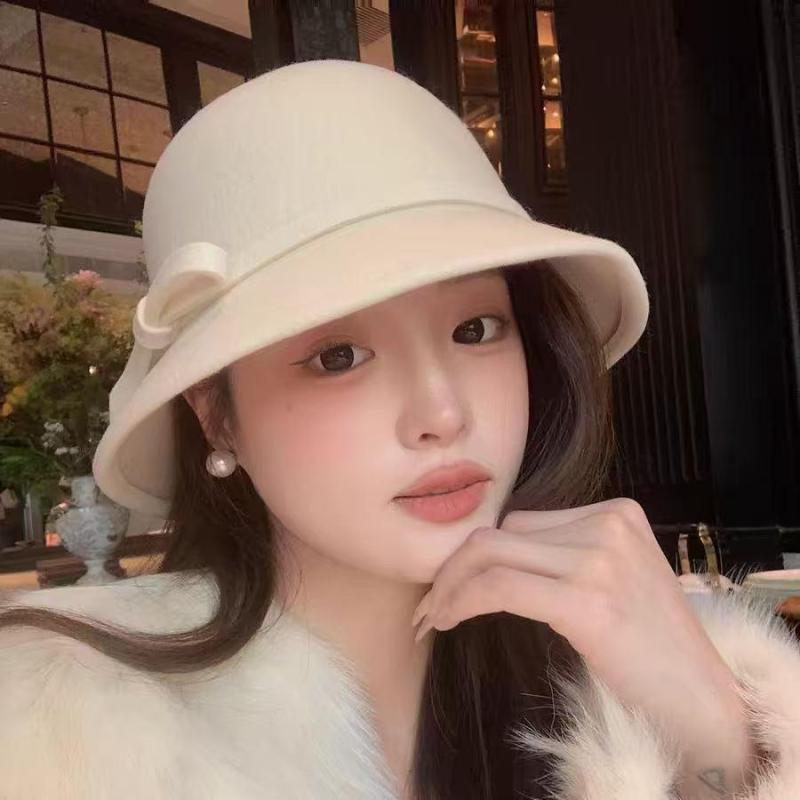 スタイル: エレガント 帽子トップ: ラウンド型 シーン: お出かけ つば形状: ショートブリム タイプ: バケットハット 主素材: ウール混 柄: 幾何学模様 つばタイプ: フラットブリム サイズ: 調節可能 カラー: ブラック.アイボリー