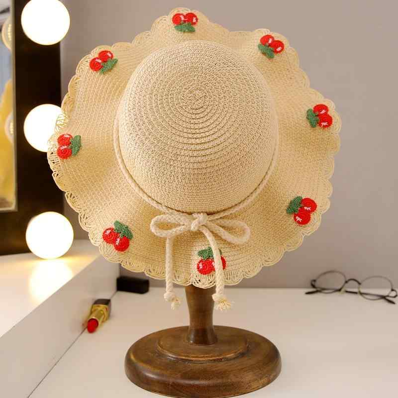 デザイン: かわいらしい タイプ: ストローハット シルエット: 丸型トップ つばの形状: ワイドブリム サイズ: 52-54cm カラー: ホワイト（チェリー付きハット）.ピンク（チェリー付きハット）.カーキ（チェリー付きハット）.ライト...