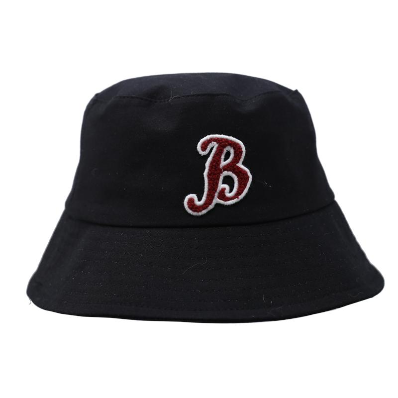 素材: 綿 サイズ: 調節可能 スタイル: カジュアル デザイン: ロゴ入り カラー: ブラック.ブルー 帽子の形状: 丸型 タイプ: バケットハット つばの形状: ワイドブリム