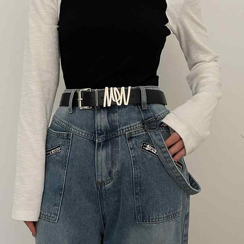 素材: 合皮 スタイル: カジュアル 対象: 女性 タイプ: ベルト カラー: ブラック バックル素材: 合金 バックルタイプ: スムースバックル 長さ: シングルループ