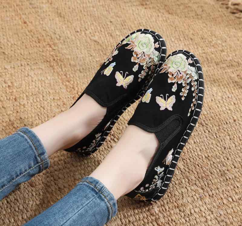 スタイル: カジュアル デザイン: 刺繍入り ライニング素材: コットン サイズ: 34.35.36.37.38.39.40.41.42.43.44.45 クローズ仕様: ゴムバンド シーン: カジュアル アッパー素材: コットン 製法: ...