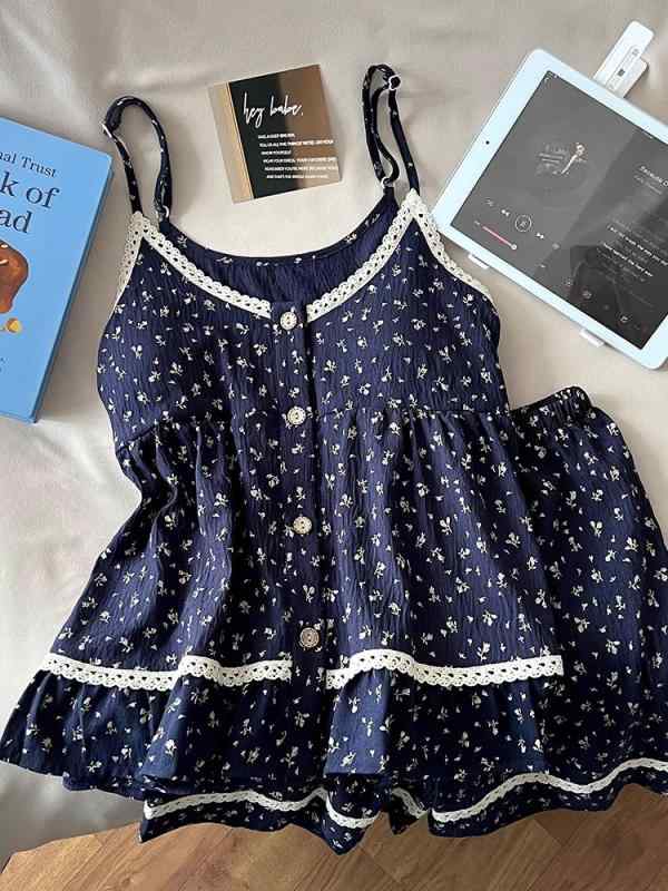 スタイル: セクシー セット内容: 2点セット デザイン: 真空対策設計 パンツ丈: ショートパンツ 素材: 綿 ウエスト: ゴム仕様 シーン: カジュアル 季節: 夏 厚さ: 薄手 袖丈: キャミソール ネックライン: クルーネック 柄:...