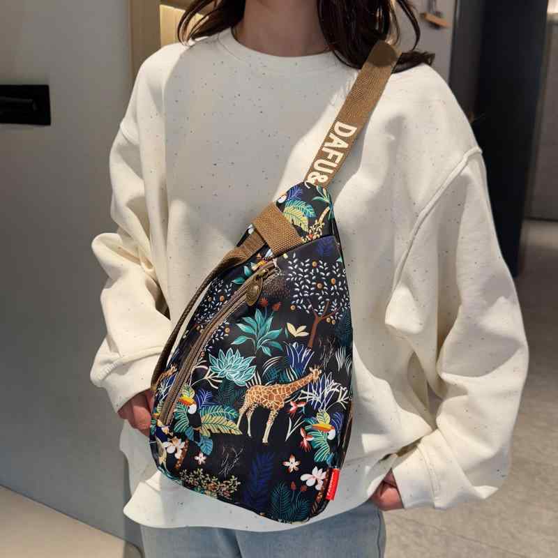 デザイン: 花柄 素材: ナイロン 形状: 巾着型 ショルダーストラップ: シングル 開閉方法: ファスナー カラー: グリーン.グリーン＋スマイリーチャーム シーン: カジュアル