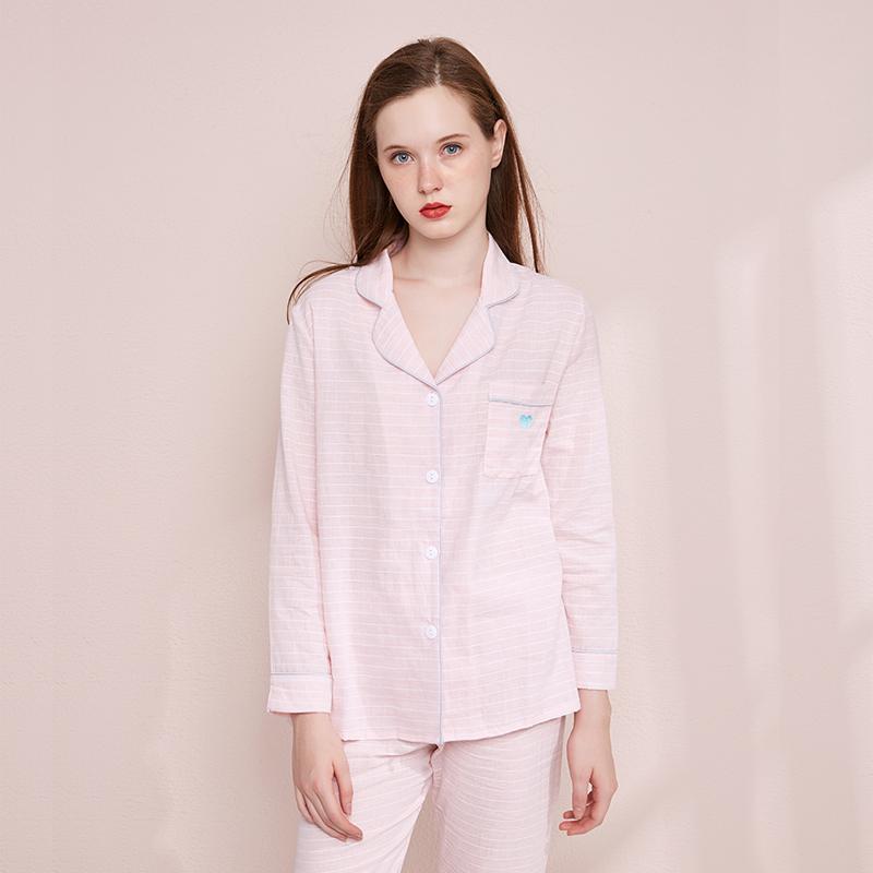 サイズ: フリーサイズ（女性用）.L（男性用）.XL（男性用） 柄: ストライプ 襟型: シャツカラー 性別: カップル向け 前立て: 前ボタン セット内容: 2点セット カラー: ブルー.ピンク（予約販売） ウエスト仕様: ゴム入り 袖丈...