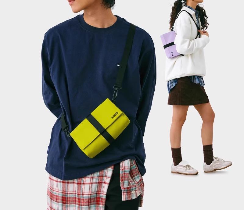 スタイル: カジュアル ロック付き: なし ポケット: あり 裏地素材: キャンバス 柔らかさ: やや柔らかい ショルダーストラップ: 3本 留め具: ロックボタン 使用シーン: 旅行 アクセサリー: なし デザイン: 三角型バッグ 折りた...