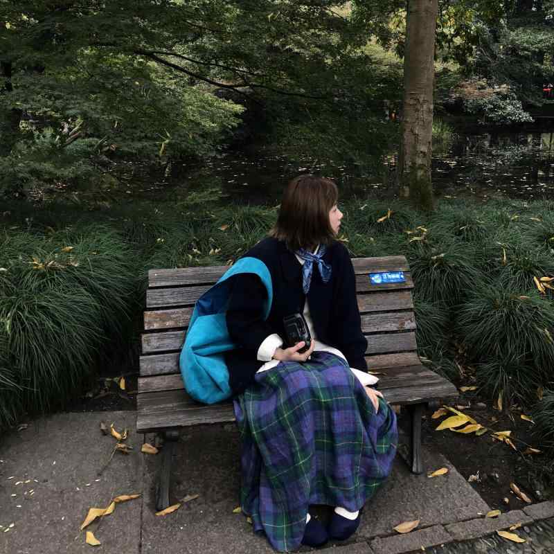 風格: ベーシック 裏地: 裏地あり ウエストタイプ: ハイウエスト 素材: トリアセテート繊維 スカート型: Aライン シルエット: ゆったり 厚さ: 厚手 丈: ミディアム丈 柄: チェック柄 サイズ: S.M.L.XL カラー: チェック柄