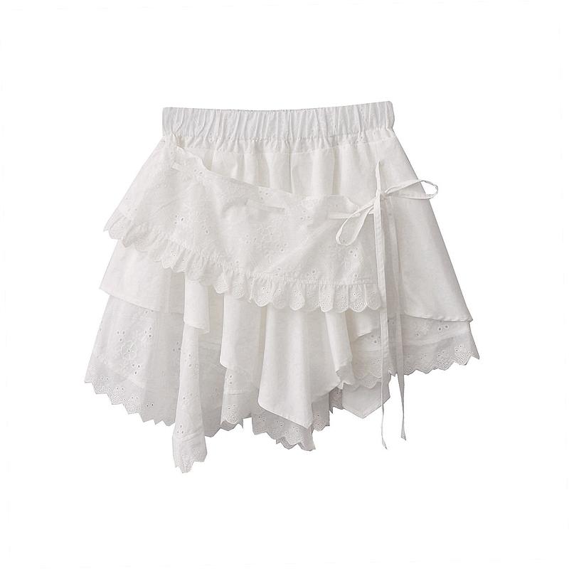 - スタイル: かわいらしい - 裏地: 裏地あり - デザイン: リボン付き - ウエストタイプ: ハイウエスト - 素材: 綿 - 加工: 刺繍 - スカート型: アシンメトリー - シルエット: ゆったり - スカート丈: ミニ - ...